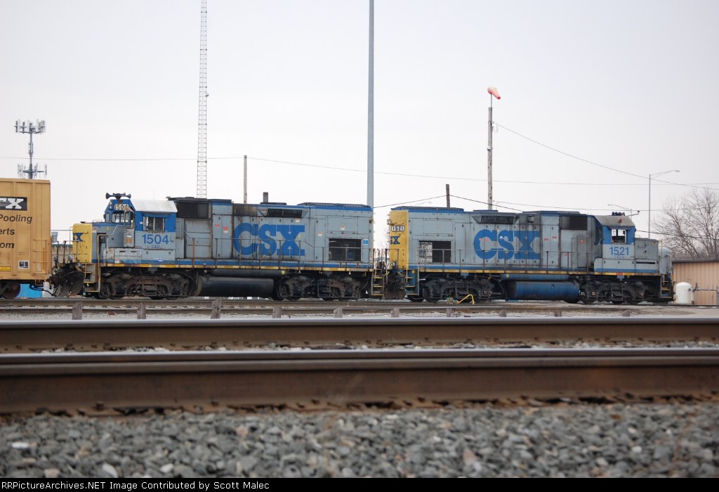 CSX 1504 & 1521